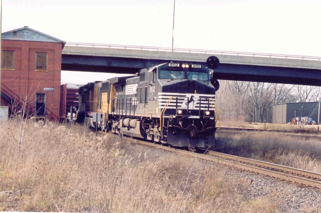 9112 easing past Crestline tower